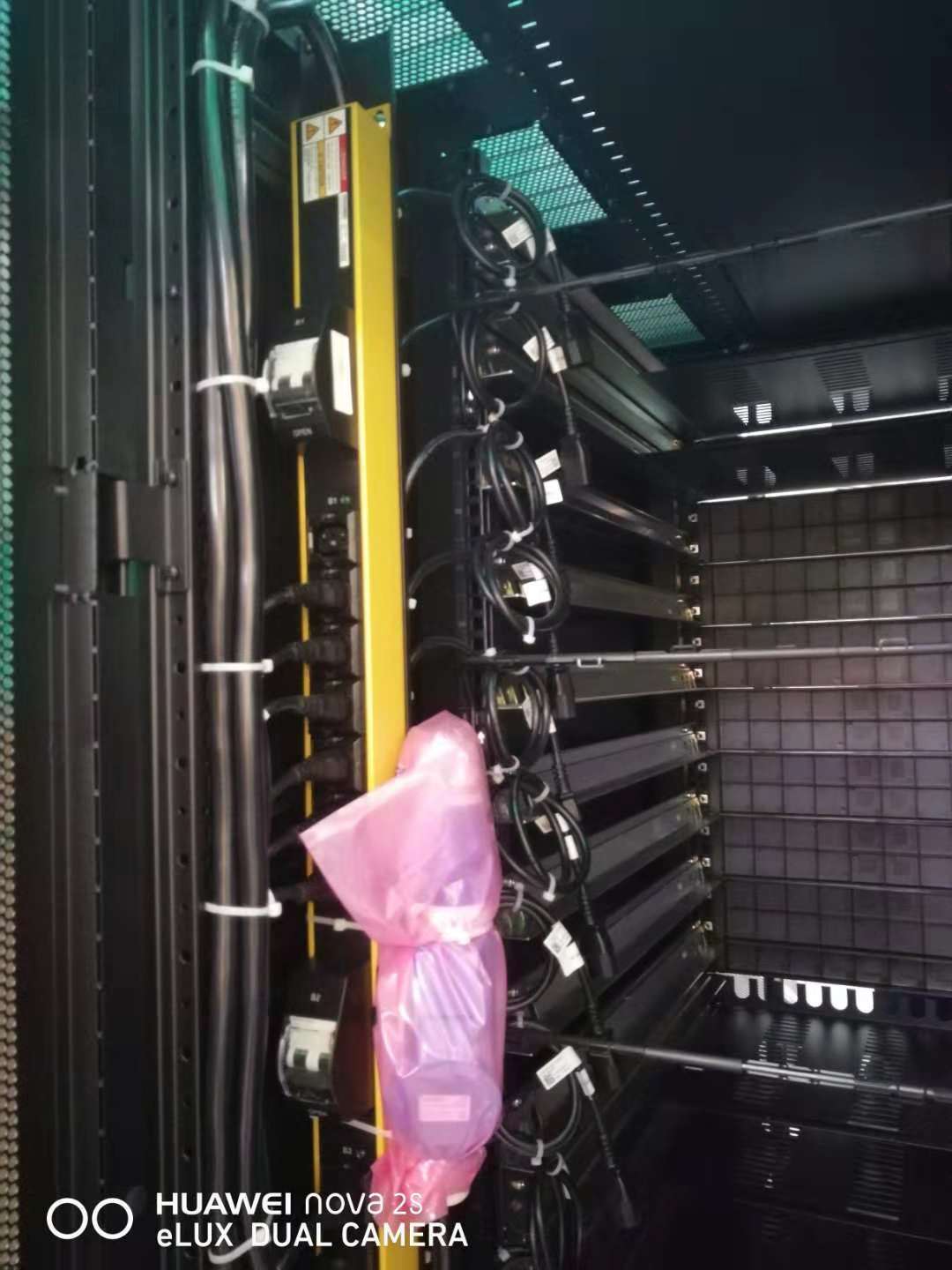 华为 RACK-42U-1 网络机柜 600/1200/2000机柜，华为存储19寸网络机柜[品牌 价格 图片 报价]-易卖工控网